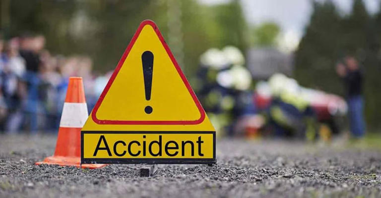 38-year-old man dies after bus rams pick-up van in Kannur