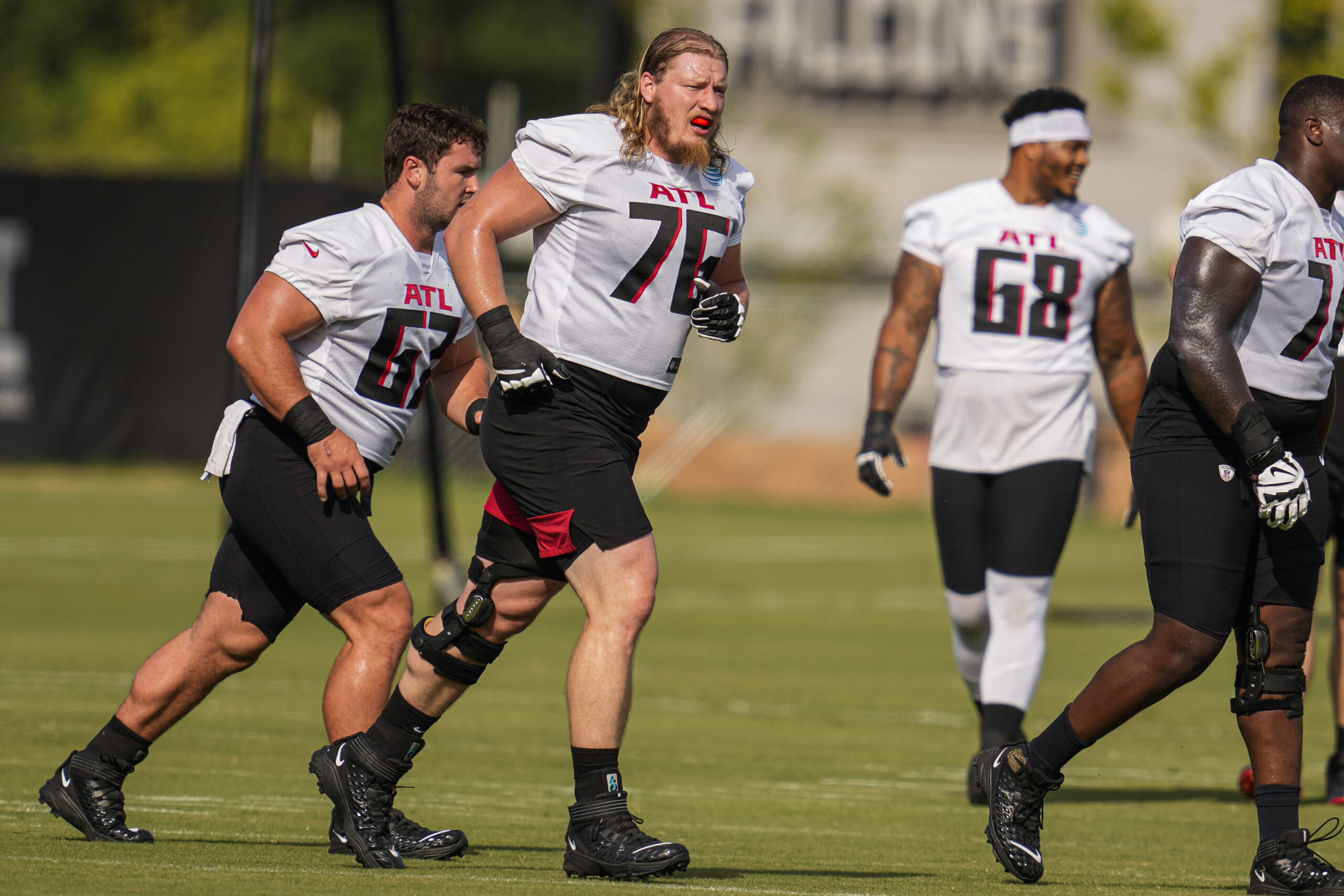 Falcons’ $30M first-round pick retires without playing a single snap on ...