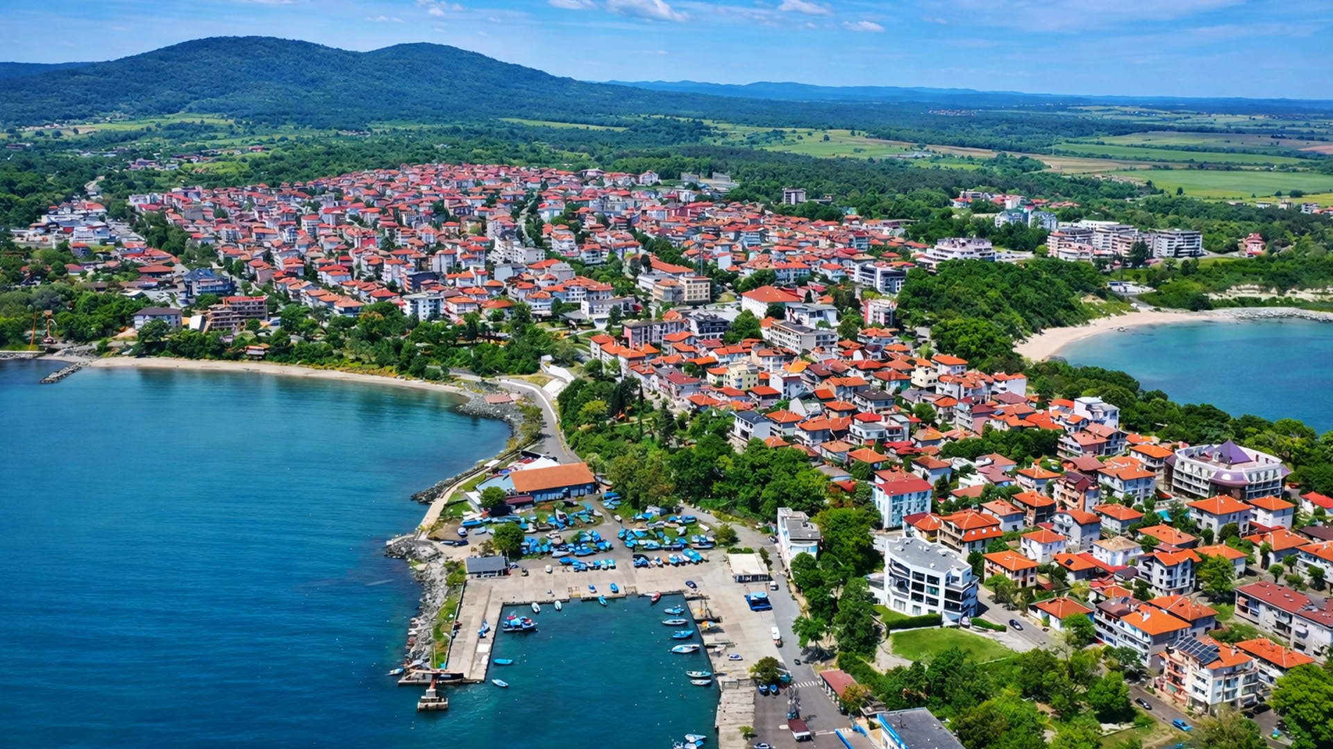 A seaside town built right along the edge of the ocean