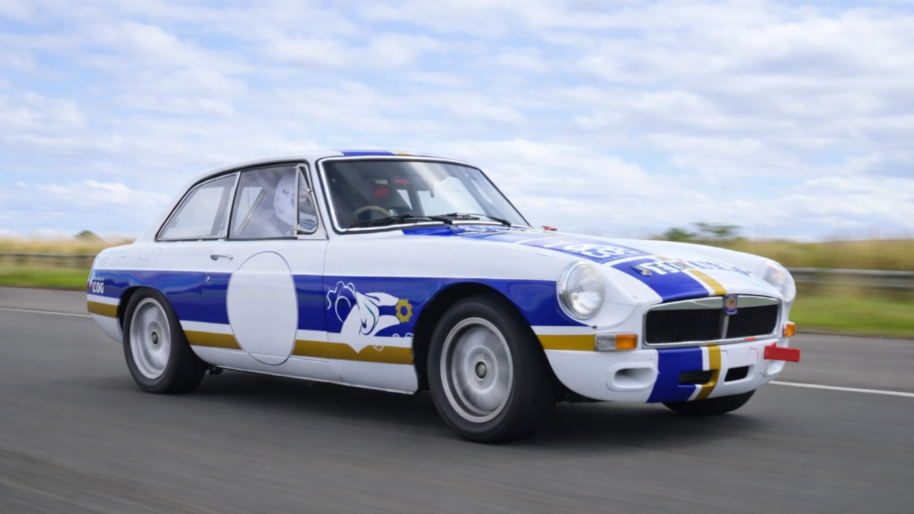 Driving the last car Hammond drove on Top Gear
