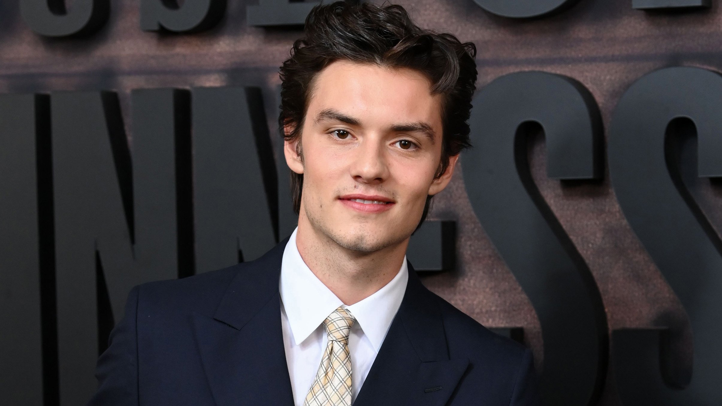 Meet Netflix actor Louis Partridge, 22, tipped to play the youngest ...