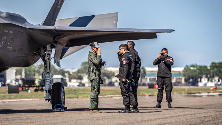 A Look At The Salaries Of US Air Force Pilots In 2026 & Why $50,000 ...