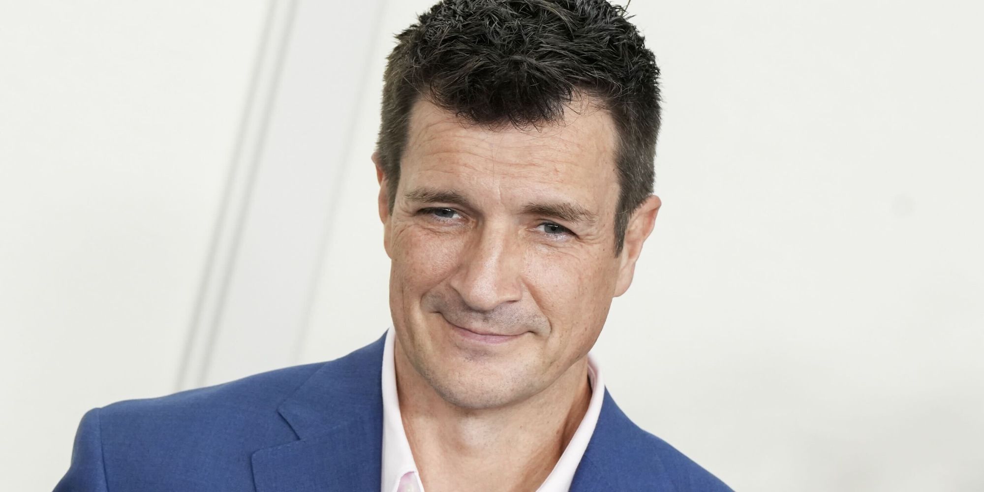 Nathan Fillion's 8-part crime thriller is so good, fans are watching it ...