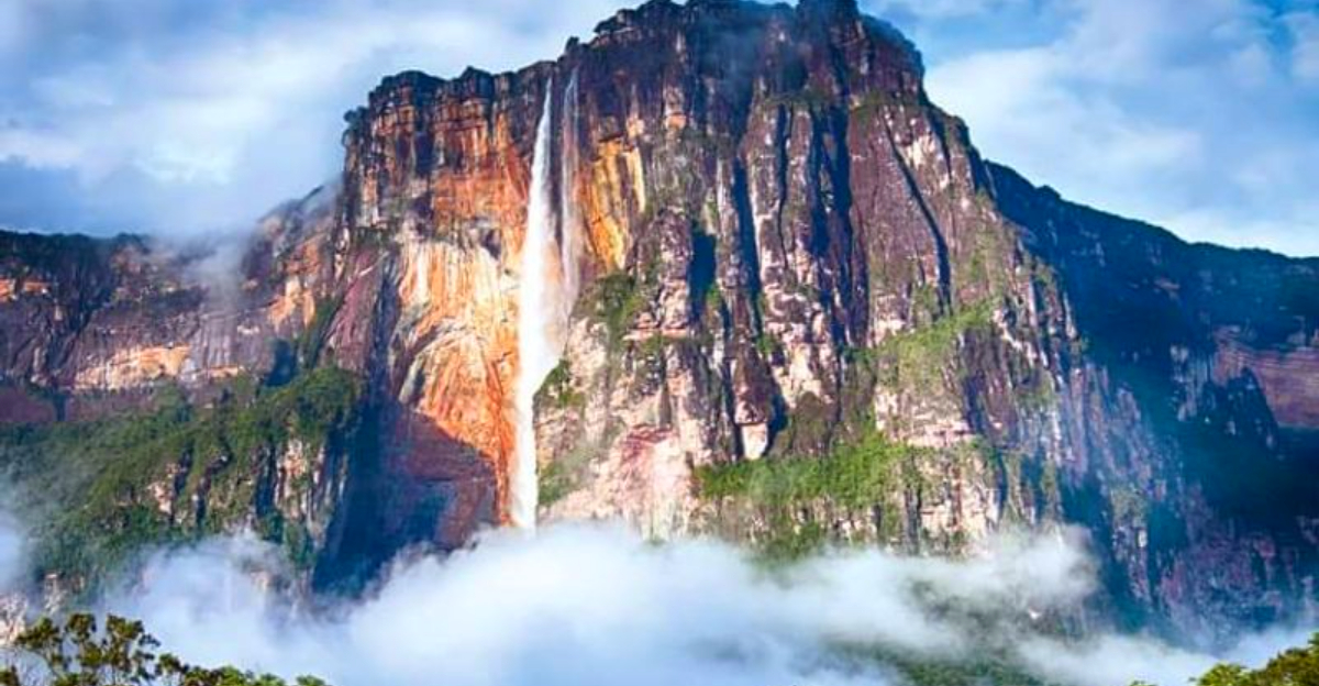 15 enormous waterfalls around the world worth visiting