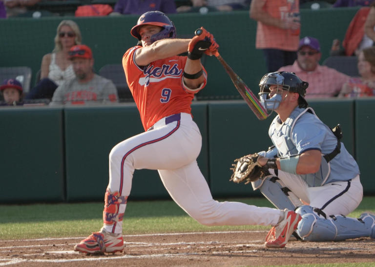 Clemson baseball drops game 1 vs Virginia Tech after allowing four-run ...