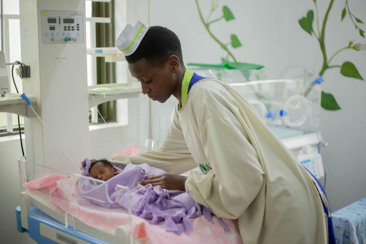 15 stories where human instinct and compassion met to save lives