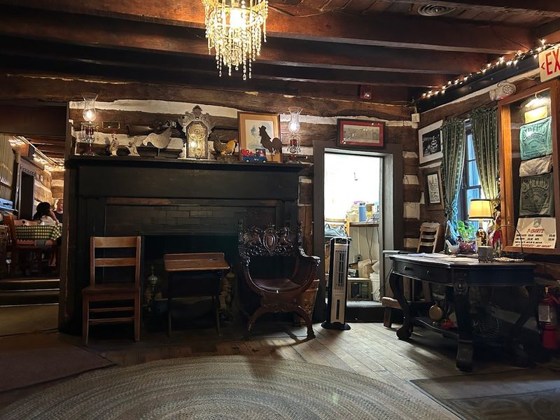 Eat like it’s the 1800s at this Missouri farmhouse restaurant serving ...