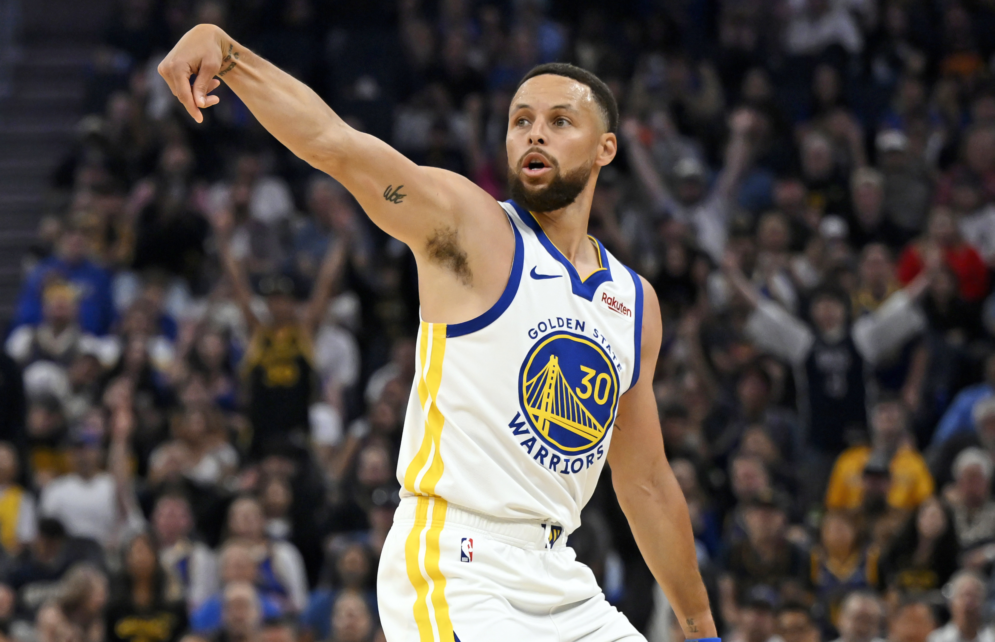 Warriors’ Steph Curry passes Spurs legend Tim Duncan with latest ...