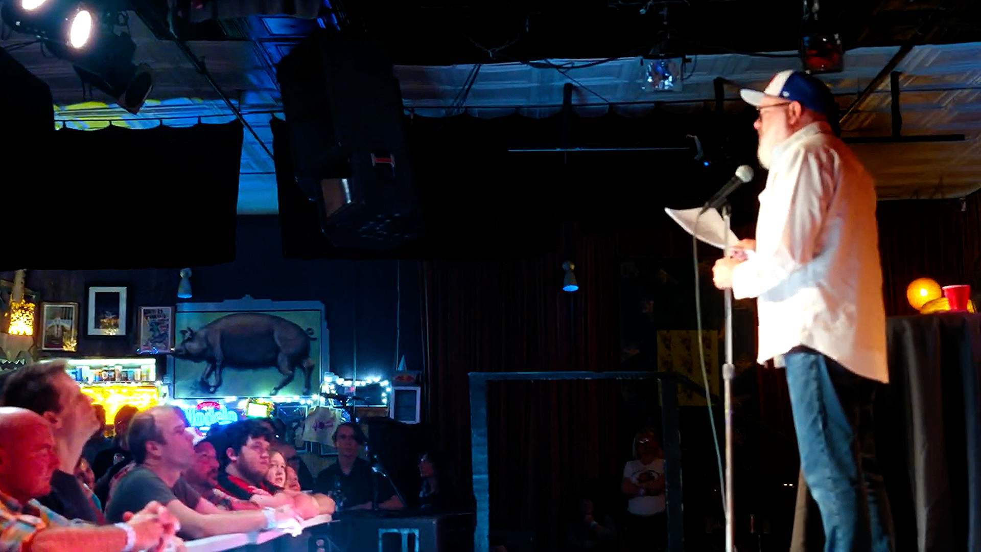 Crowd goes nuts cheering when comic David Cross jokes about Trump dying ...