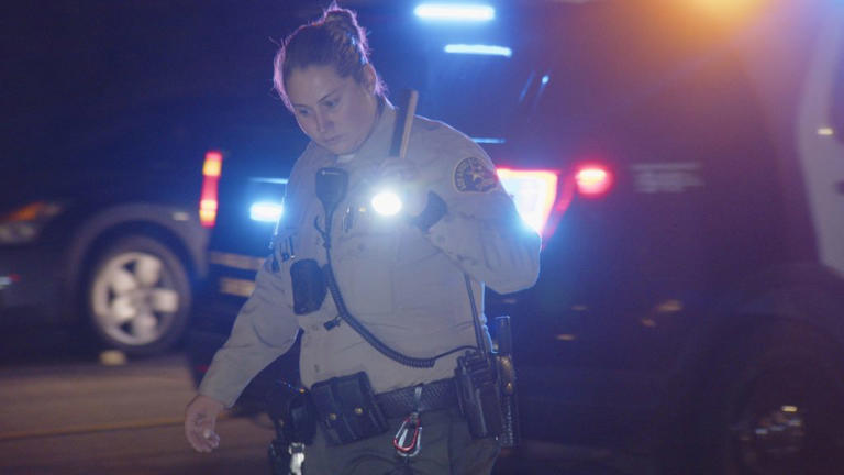 Man found dead outside Santa Clarita bar