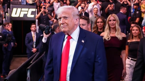 Trump booed at UFC event? Videos emerge as JD Vance says Iran talks ...