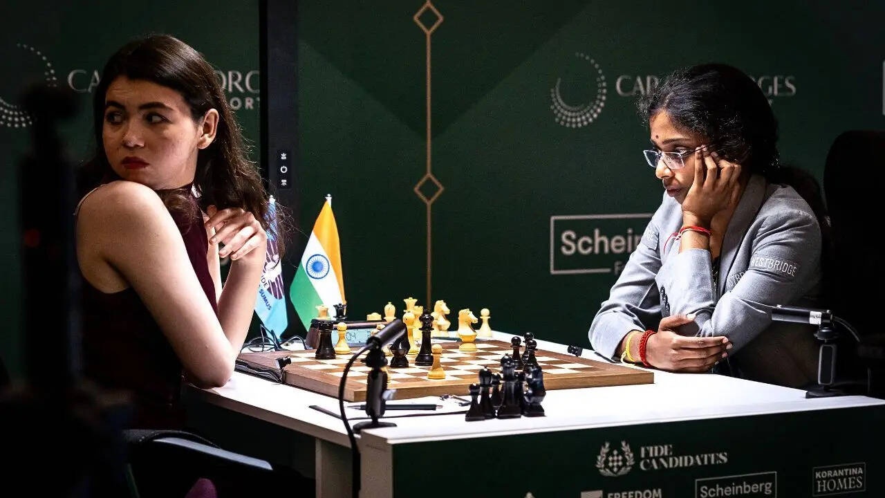 Candidates Chess: How India's Vaishali trapped Russian's rook to extend ...