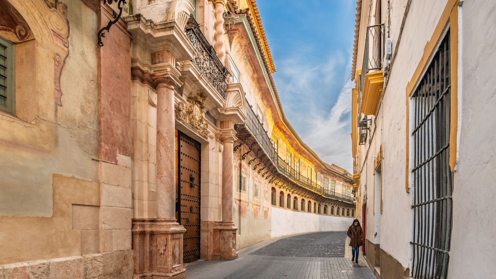 La Sevilla que casi nadie conoce: castillos, ciudades romanas y ...