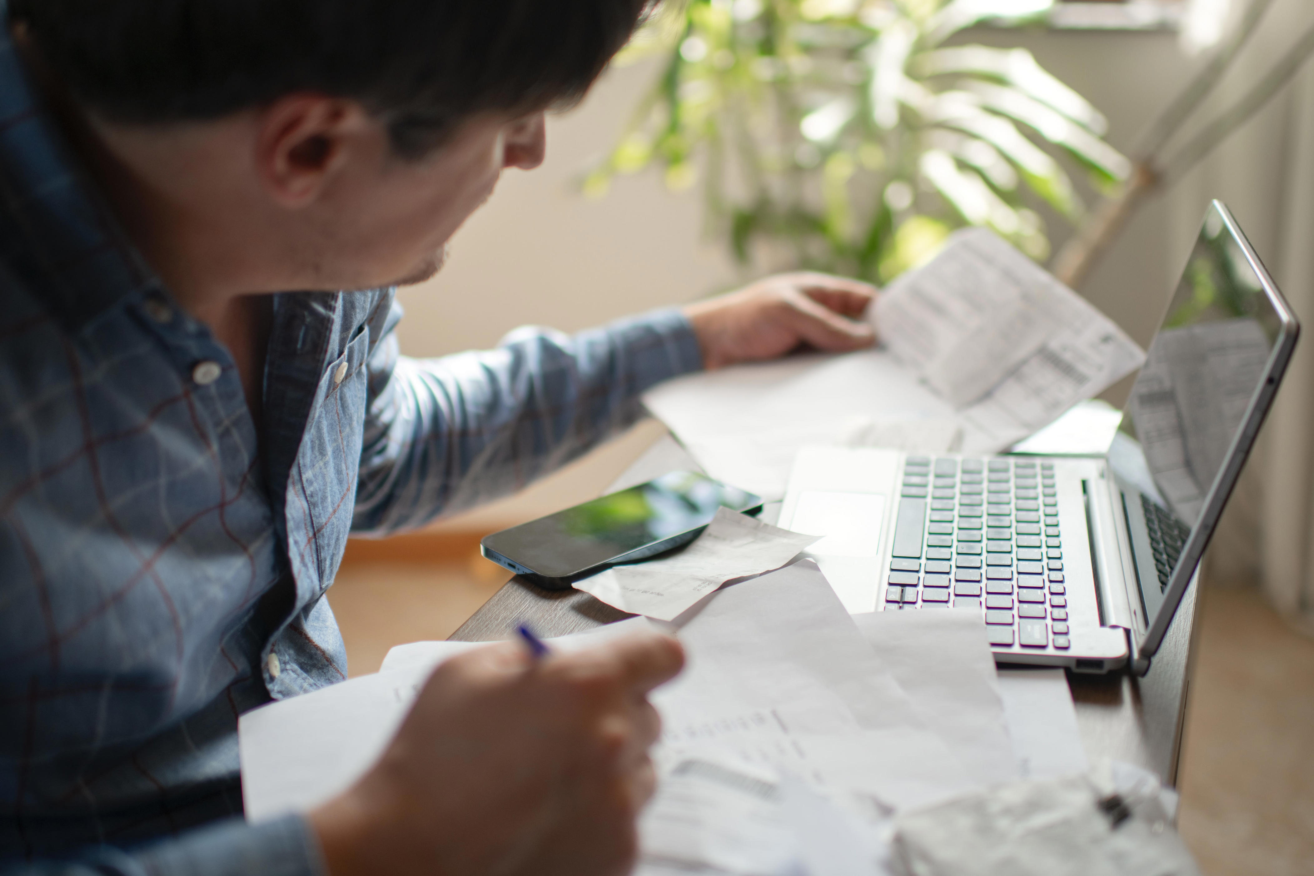 Here are 25 high-paying jobs for college grads, including arts majors