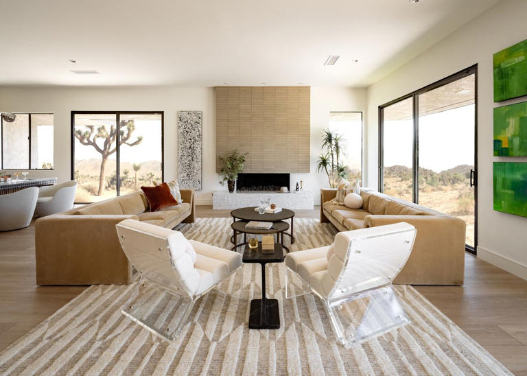Designers are bringing back this popular 1950s living room layout, and ...