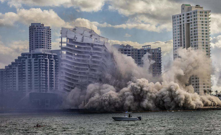 Implosion of Mandarin Oriental on Brickell Key was Miami's biggest ...