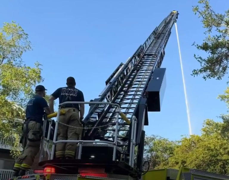 5 people rescued in Georgetown apartment complex fire