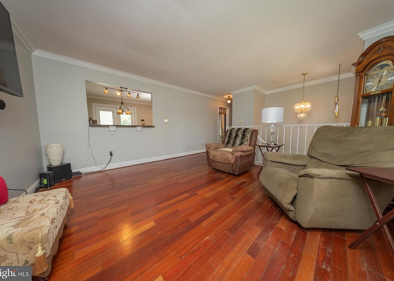 Discover a 1979 retreat in Linden, Virginia, with 40 acres of serene ...