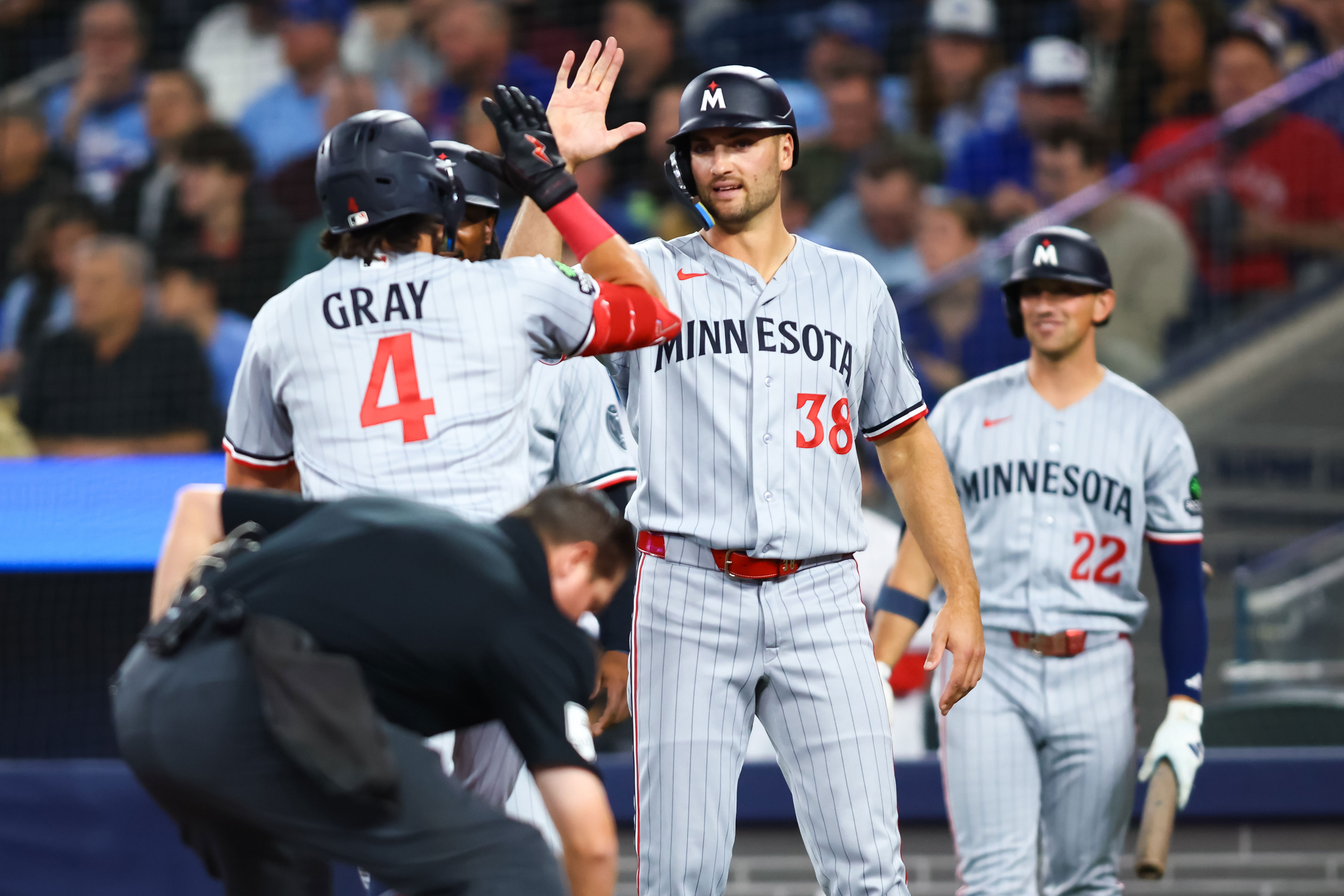Twins 8, Blue Jays 2: Twins go road warriors on Mad Max