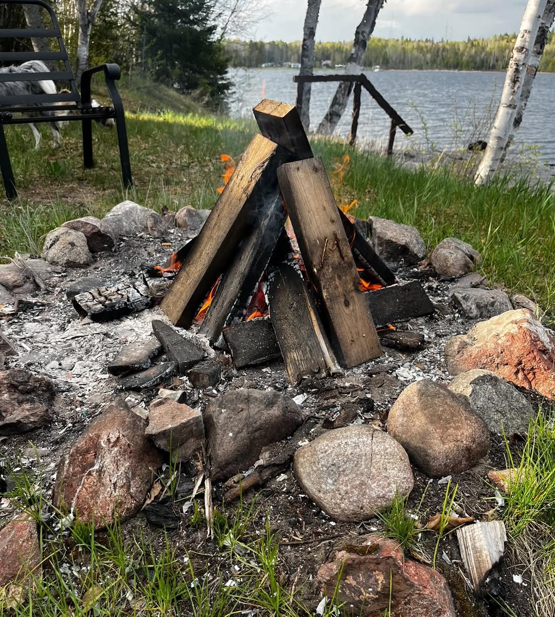 18 campfire setups that burn cleaner and safer