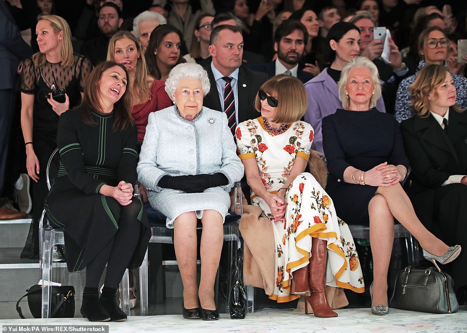 Report: Aides felt Queen's bond with Angela Kelly crossed a line