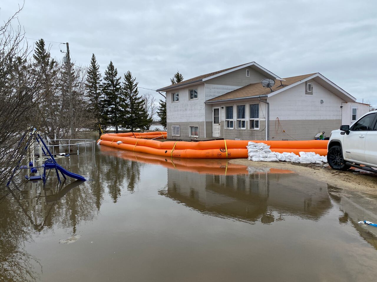 Sandbags, crews headed to Peguis First Nation as community braces for ...