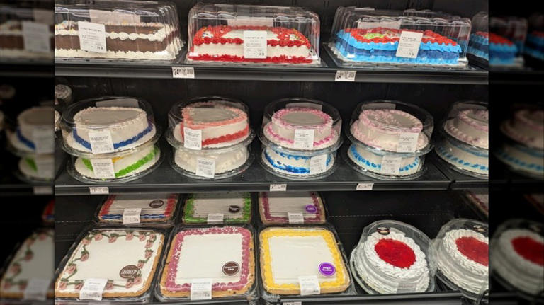 The 9 best bakery items at Walmart, according to reviews