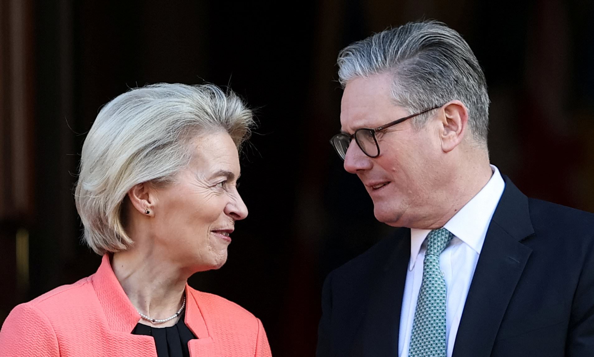 Labour is accused of another Brexit betrayal after plotting to deny MPs ...