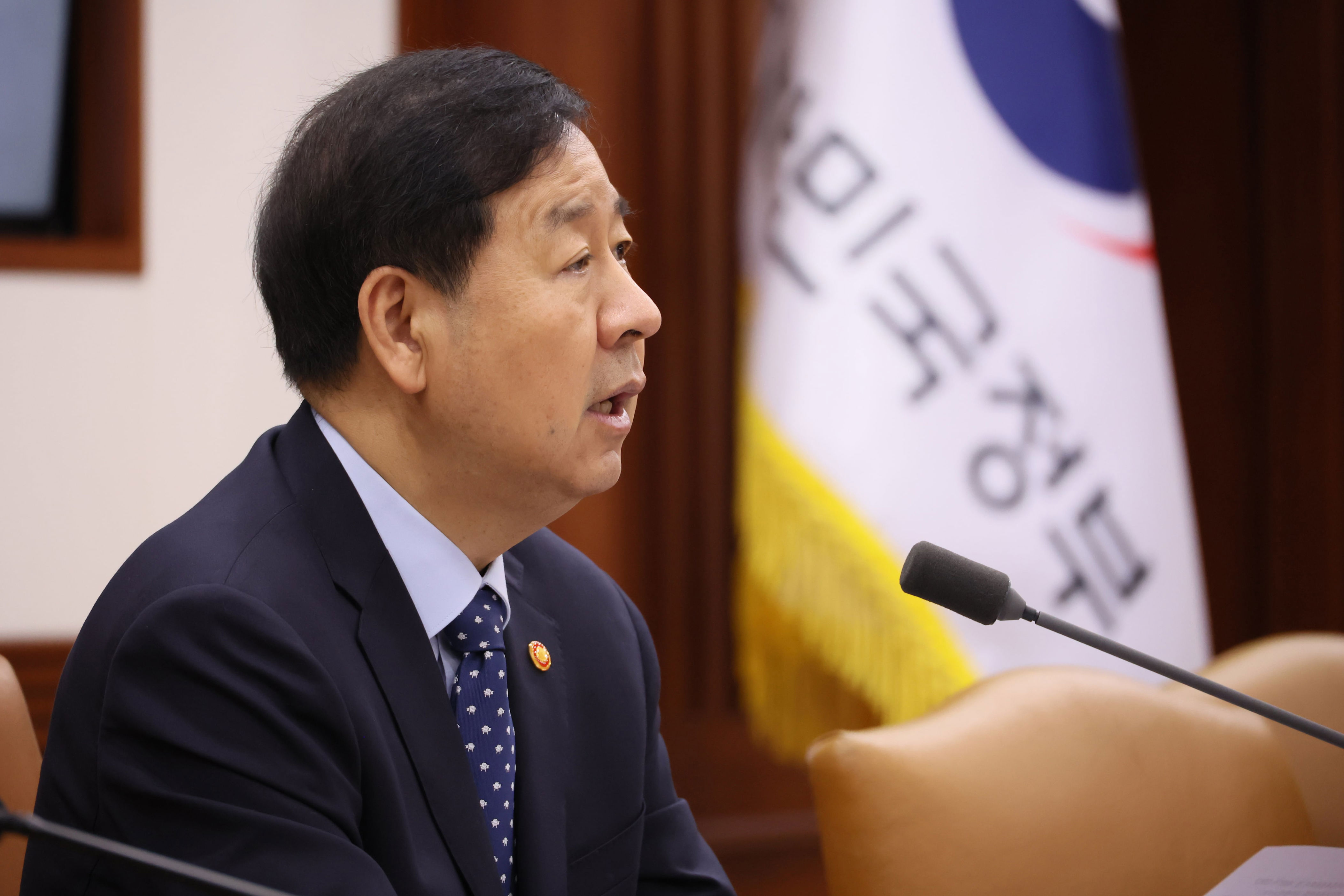 Deputy Prime Minister Koo Yun-cheol expands FTAs to emerging markets