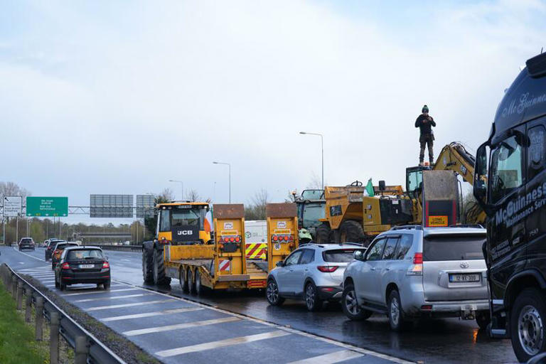 All major roads are largely clear this evening, with full Dublin Bus ...