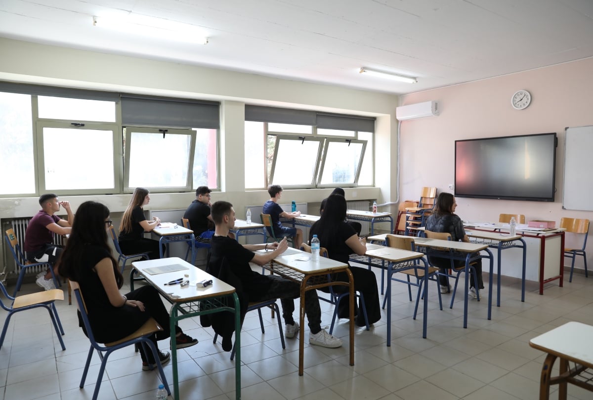 Αντίστροφη μέτρηση για την έναρξη των Πανελλαδικών - Πότε κλείνουν τα ...