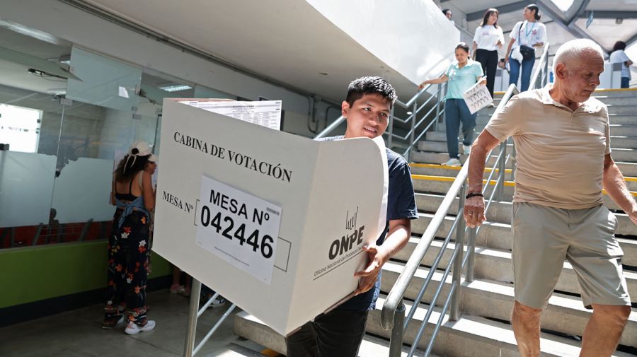 Votaciones extendidas en Perú: avanza el escrutinio parcial hacia una ...