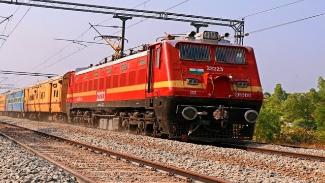 दिल्ली से यूपी ट्रेनों पर दबाव होगा कम, इस रूट पर तीसरी-चौथी लाइन के ...