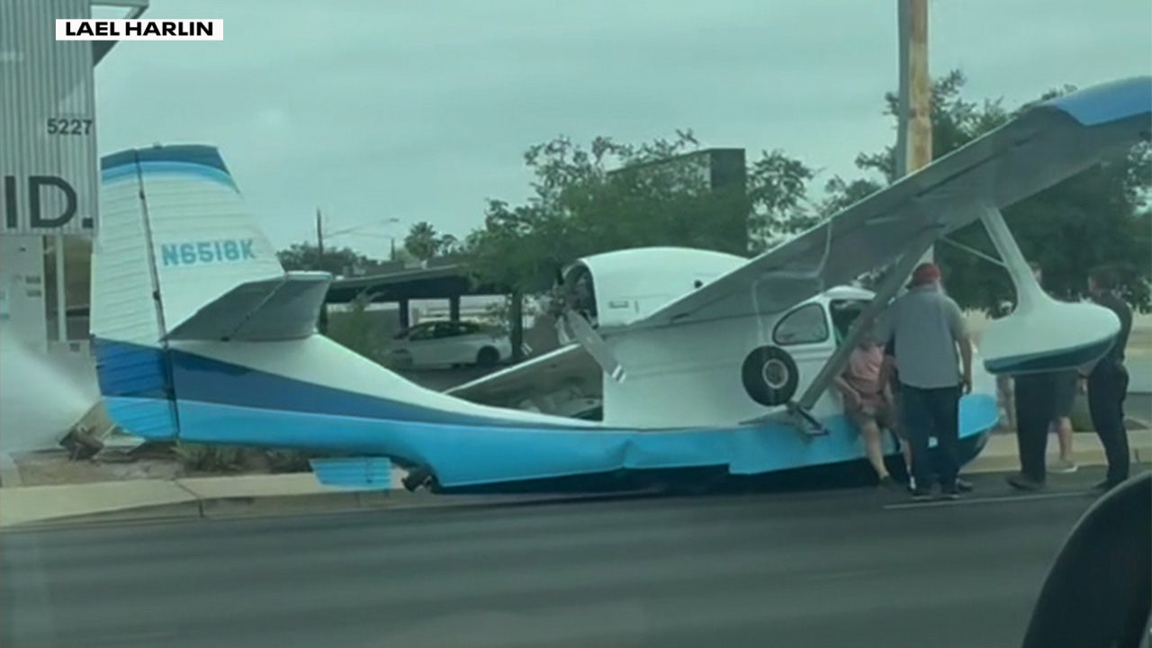 3 injured after small plane crashes onto Phoenix road
