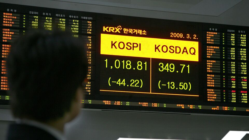 Asian markets fall as crude oil prices jump after US-Iran ceasefire ...