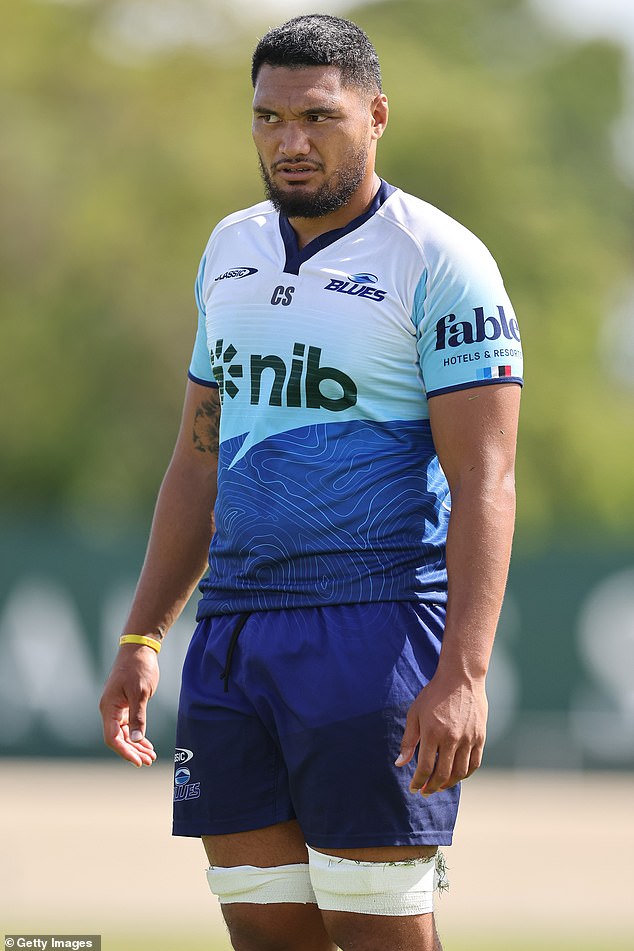 Footy star, 27, reveals terminal cancer diagnosis after wife spotted ...