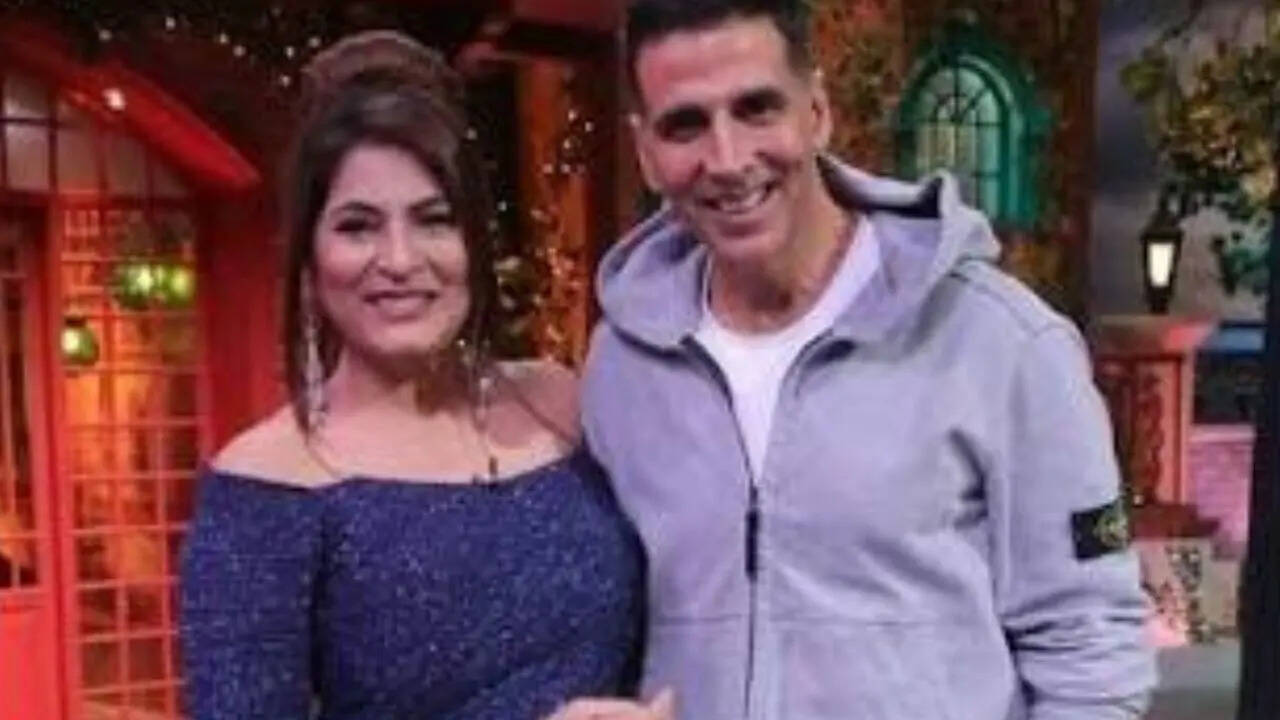 Akshay Kumar teases Archana Puran Singh over earning a fortune just by ...