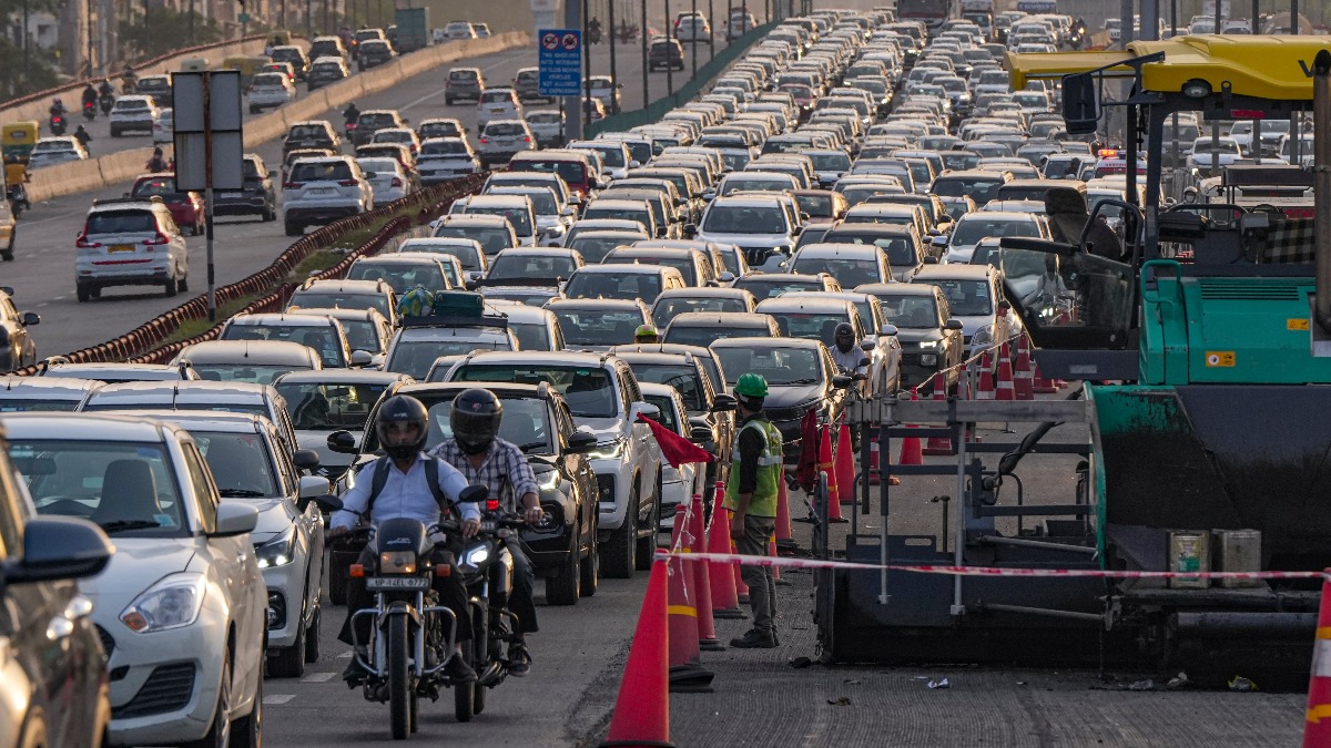 Noida protests disrupt traffic near Chilla Border, link road blocked ...