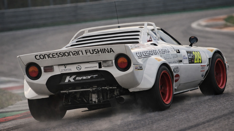 Ferrari V6 Stratos HF geluid vol gas 8.500 tpm