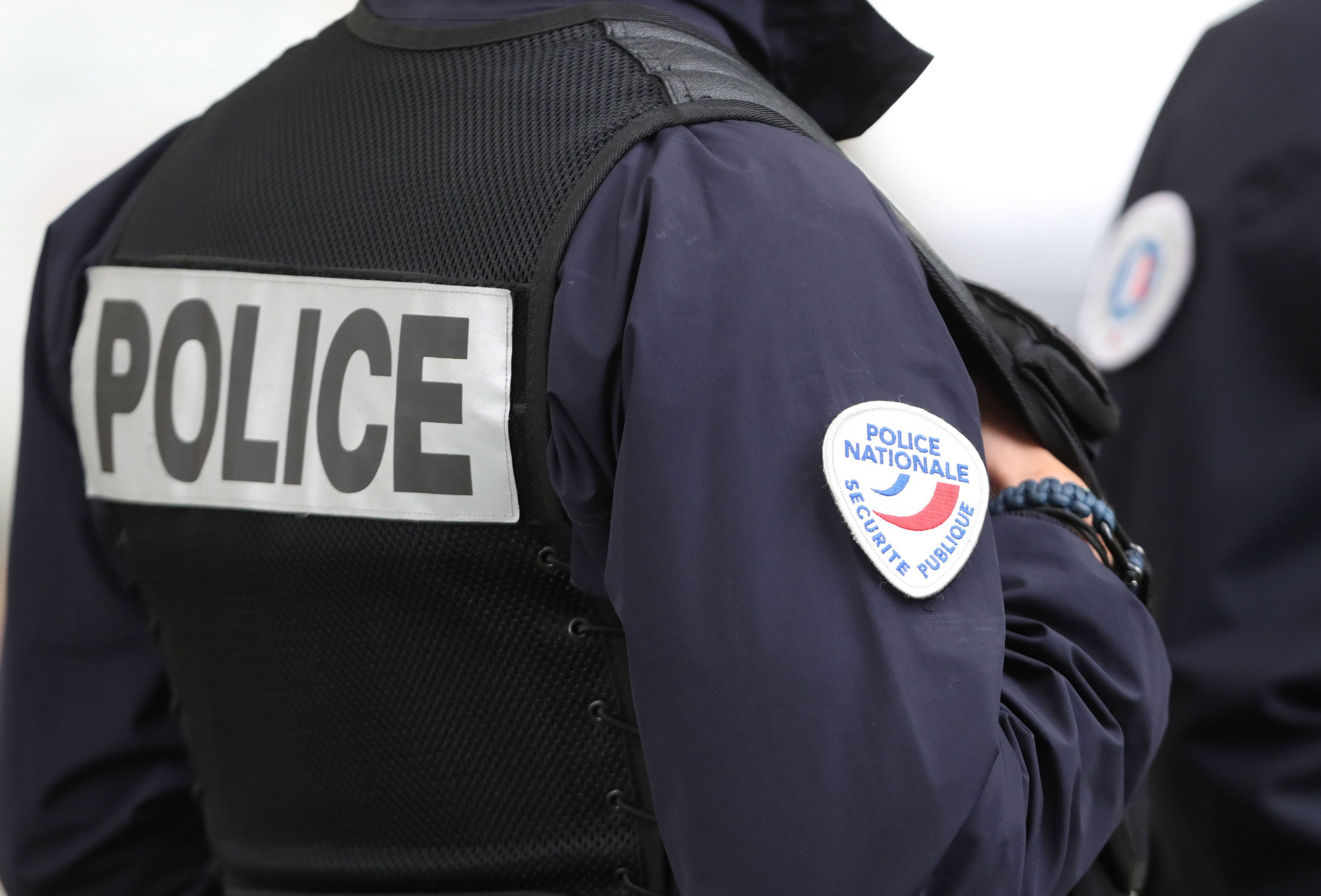 Un policier des Yvelines traité de « singe » par ses collègues ? Une ...