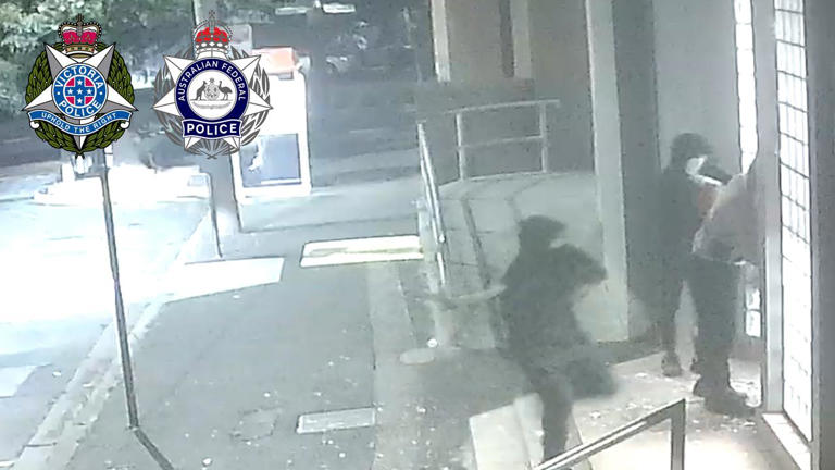 Secrecy bid twist in synagogue arson case