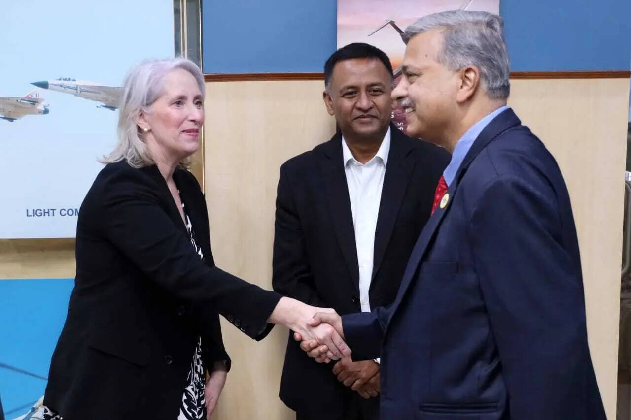 Big boost for India as GE signs contract with IAF to set up engine ...