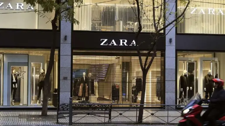 Zara rompe el molde con la versatilidad de estos 3 conjuntos de primavera