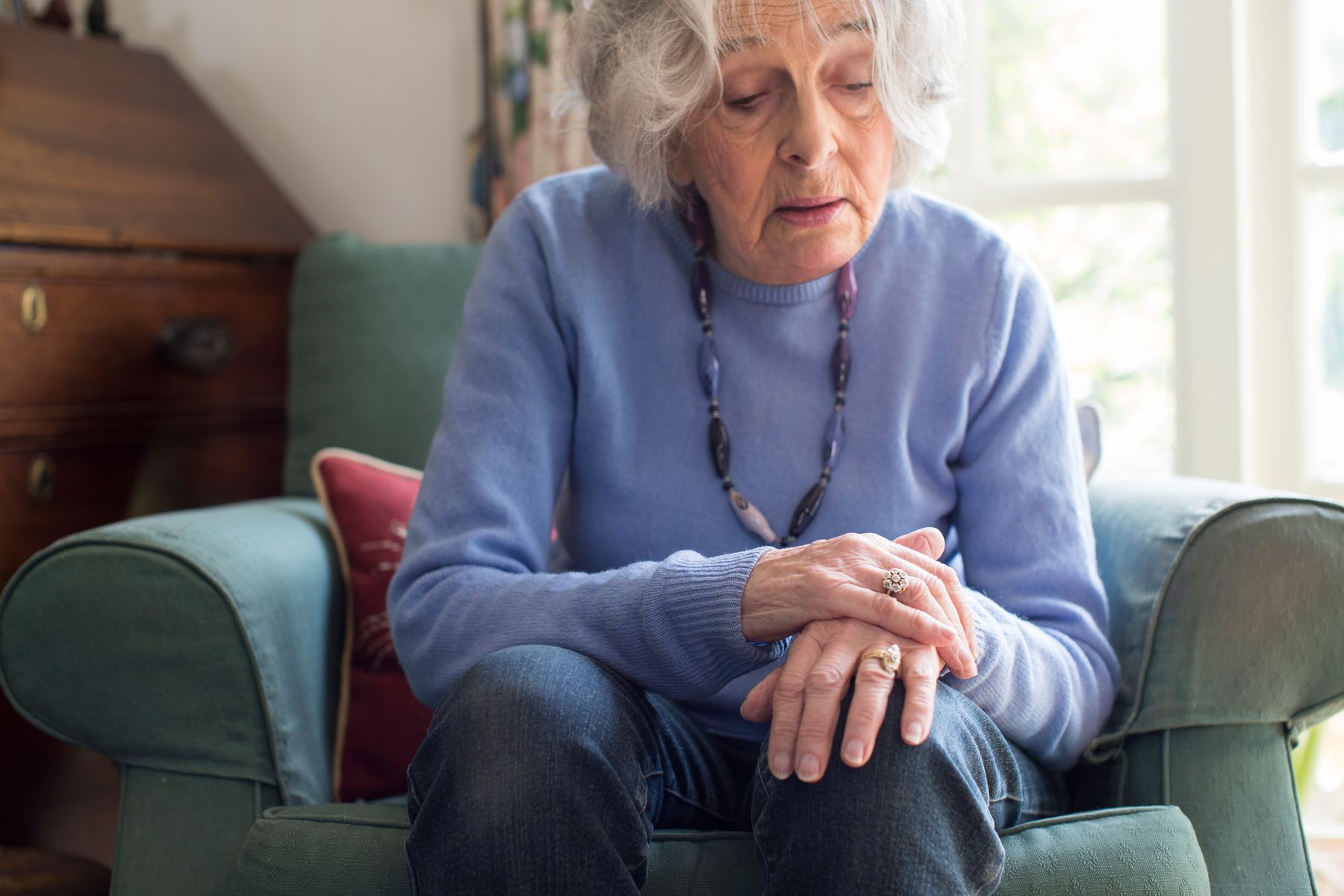 Parkinson's disease: watch for these warning signs