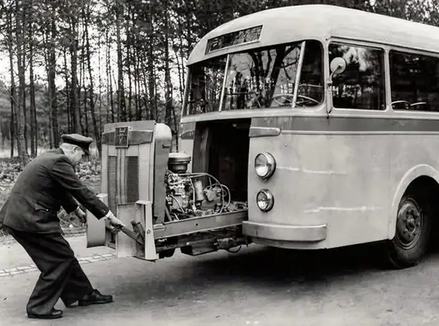 Ônibus DAF-Domburg Diesel de 1950 destacava conforto para mecânicos