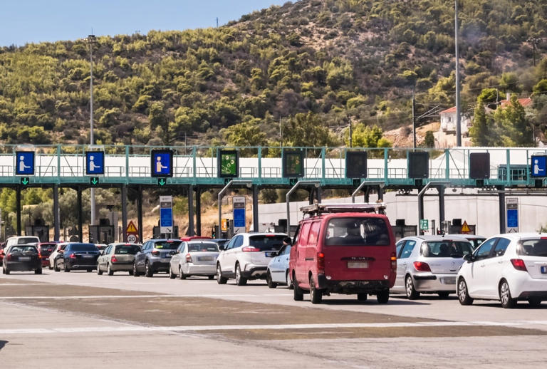 Φεύγουν οι εκδρομείς της Πρωτομαγιάς: Κίνηση στις Εθνικές Οδούς - Ουρές ...