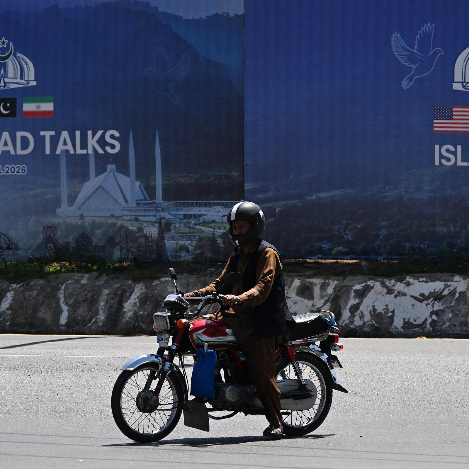 Pakistan pushing for round 2 of "Islamabad Process" after failed Iran talks