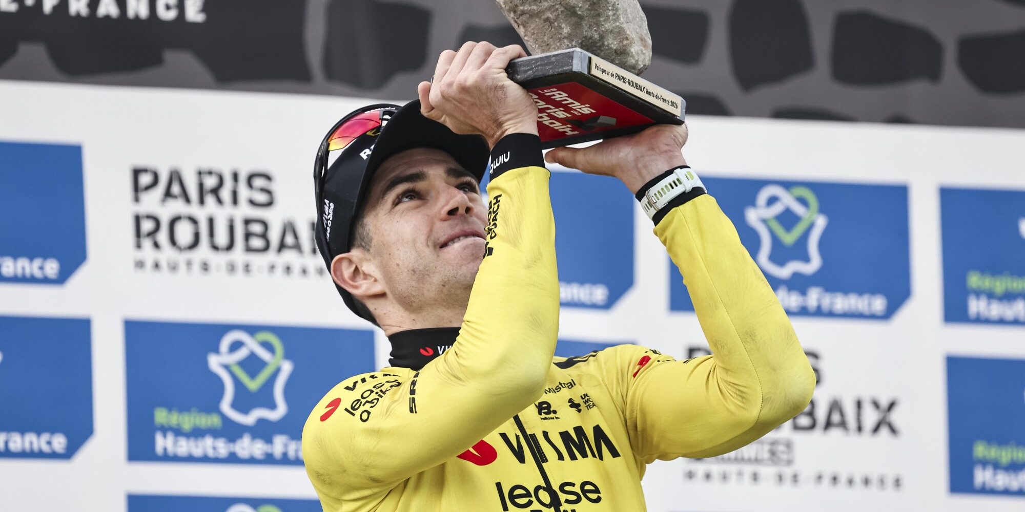 Merijn Zeeman sprak na Parijs-Roubaix met Wout van Aert: "Zijn carrière ...