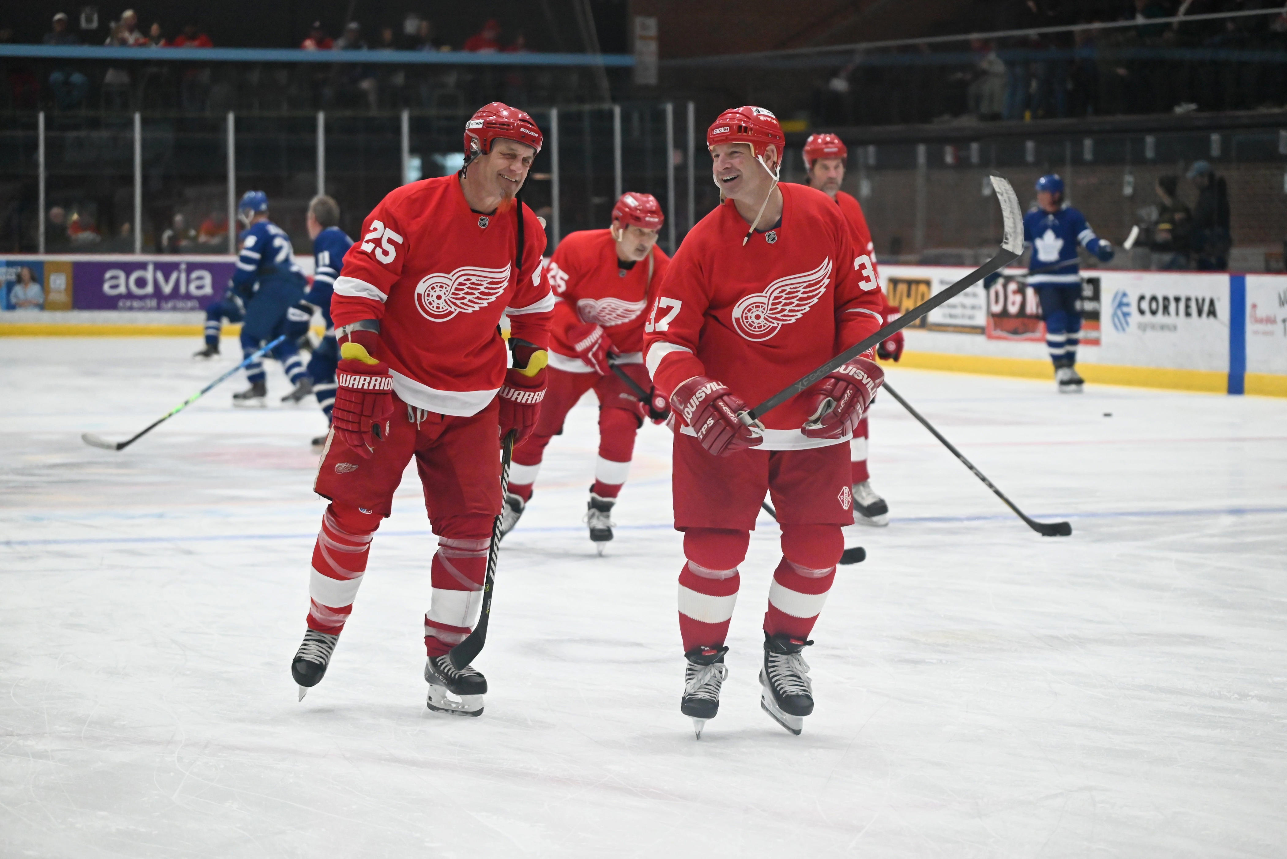 Red Wings alumni charity hockey game a hit for Port Huron fans