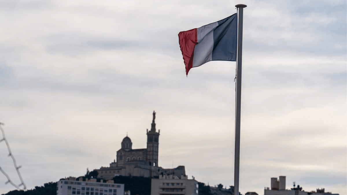 Vidéo. France : des sans-papiers algériens témoignent de leurs ...